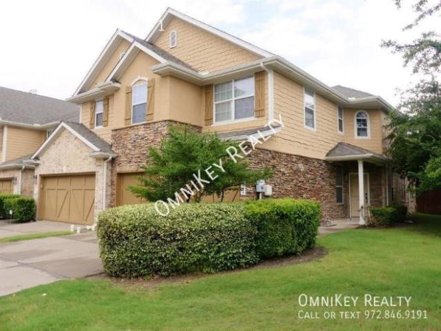 3 Br, 3 bath, Townhouse/Brownstone/RowHouse 6200 Texana Way