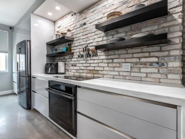 3 Br, 3 bath, Townhouse/Brownstone/RowHouse 636 Fern Street