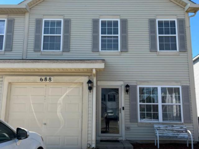 3 Br, 3 bath, Townhouse/Brownstone/RowHouse 688 Edward Drive