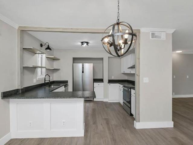 3 Br, 3 bath, Townhouse/Brownstone/RowHouse 6905 Cleaton Rd