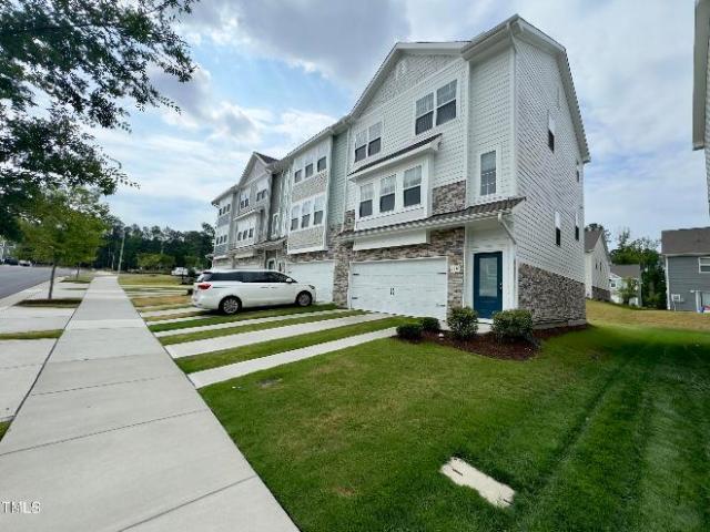 3 Br, 3 bath, Townhouse/Brownstone/RowHouse 6910 Point Bar Place