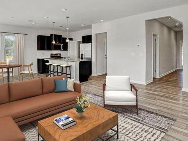 3 Br, 3 bath, Townhouse/Brownstone/RowHouse 719 Graphite Dr