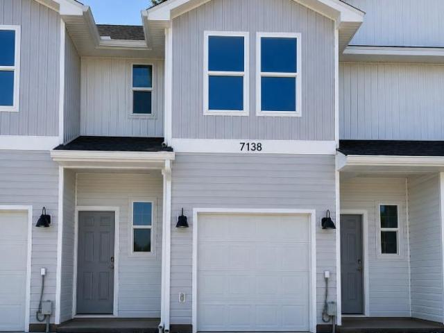 3 Br, 3 bath, Townhouse/Brownstone/RowHouse 7138 Village Lane