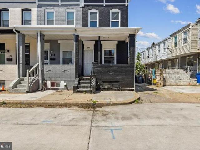 3 Br, 3 bath, Townhouse/Brownstone/RowHouse 724 N Curley St