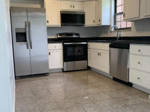 3 Br, 3 bath, Townhouse/Brownstone/RowHouse 726 Ohio Pike
