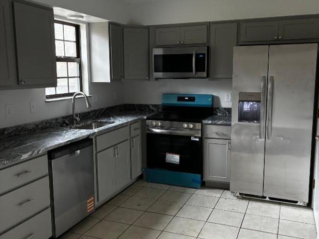 3 Br, 3 bath, Townhouse/Brownstone/RowHouse 720 Ohio Pike