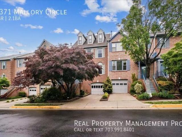 3 Br, 3 bath, Townhouse/Brownstone/RowHouse 7371 Mallory Circle
