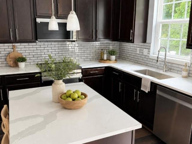 3 Br, 3 bath, Townhouse/Brownstone/RowHouse 730 Kelny Road