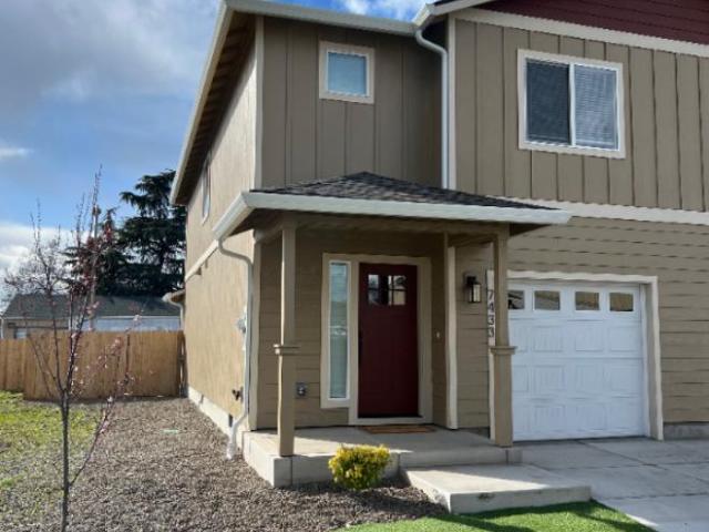 3 Br, 3 bath, Townhouse/Brownstone/RowHouse 7433 Denman Ct