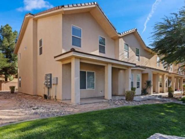 3 Br, 3 bath, Townhouse/Brownstone/RowHouse 767 Moss Dr
