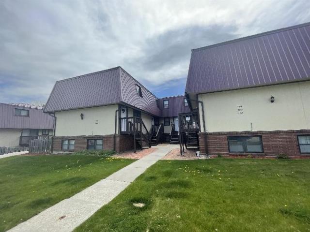 3 Br, 3 bath, Townhouse/Brownstone/RowHouse 776 Moccasin Trail