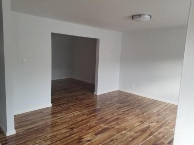 3 Br, 3 bath, Townhouse/Brownstone/RowHouse 804 Maple Hill Drive