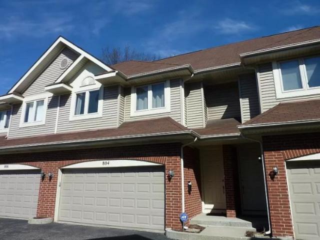 3 Br, 3 bath, Townhouse/Brownstone/RowHouse 804 Skokie Blvd
