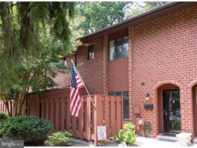 3 Br, 3 bath, Townhouse/Brownstone/RowHouse 802 Worthington Drive