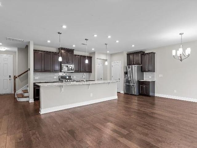 3 Br, 3 bath, Townhouse/Brownstone/RowHouse 814 Rymark Court