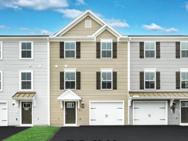 3 Br, 3 bath, Townhouse/Brownstone/RowHouse 8151 Lenker Dr
