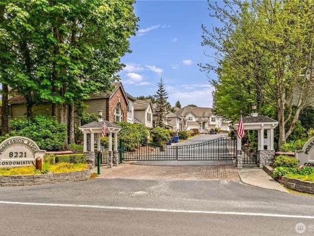 3 Br, 3 bath, Townhouse/Brownstone/RowHouse 8221 53rd Ave W