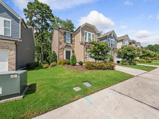 3 Br, 3 bath, Townhouse/Brownstone/RowHouse 82 Whitesell Way