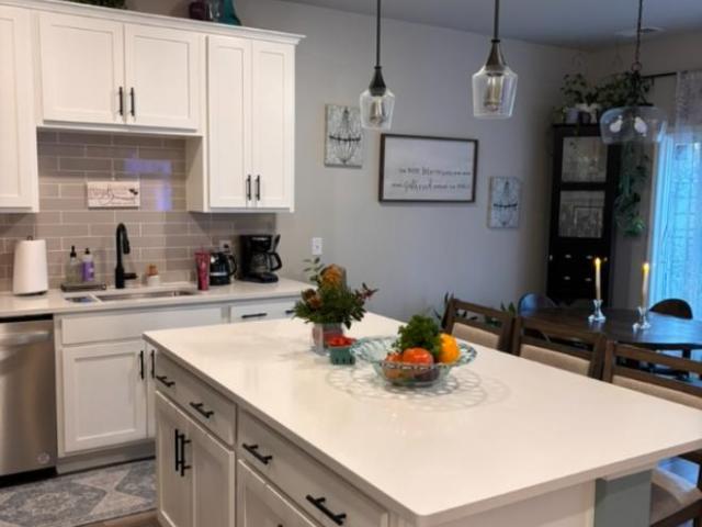 3 Br, 3 bath, Townhouse/Brownstone/RowHouse 8351 Childs Cove