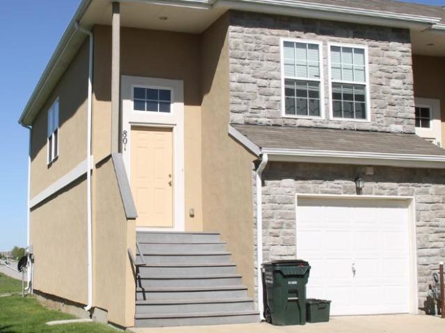 3 Br, 3 bath, Townhouse/Brownstone/RowHouse 856 S Woodson Ct