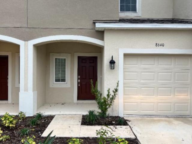 3 Br, 3 bath, Townhouse/Brownstone/RowHouse 8640 Lunar Skye St