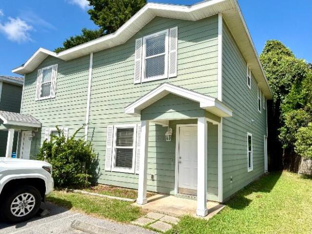 3 Br, 3 bath, Townhouse/Brownstone/RowHouse 862 West St