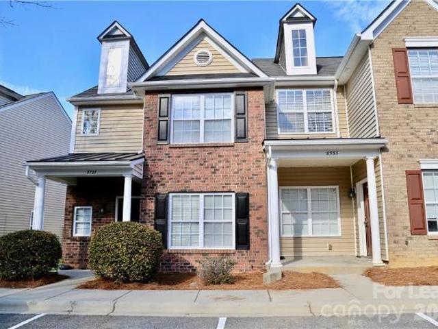 3 Br, 3 bath, Townhouse/Brownstone/RowHouse 8727 Wandering Creek Way