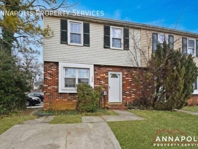 3 Br, 3 bath, Townhouse/Brownstone/RowHouse 920 Bank St