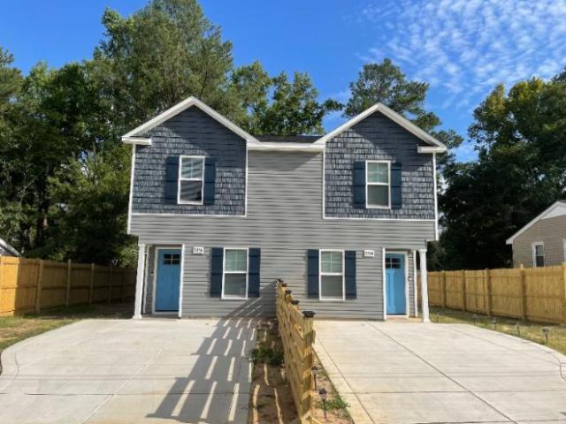 3 Br, 3 bath, Townhouse/Brownstone/RowHouse 935 Fleetwood Dr