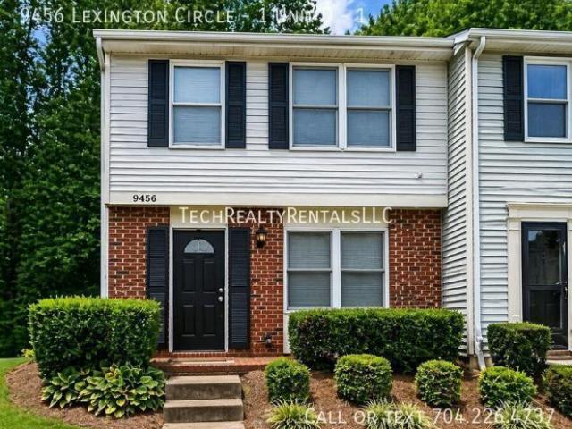 3 Br, 3 bath, Townhouse/Brownstone/RowHouse 9456 Lexington Cir