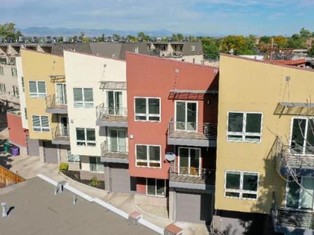 3 Br, 3 bath, Townhouse/Brownstone/RowHouse 945 S Washington St