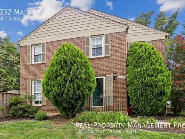 3 Br, 3 bath, Townhouse/Brownstone/RowHouse 9732 Main St