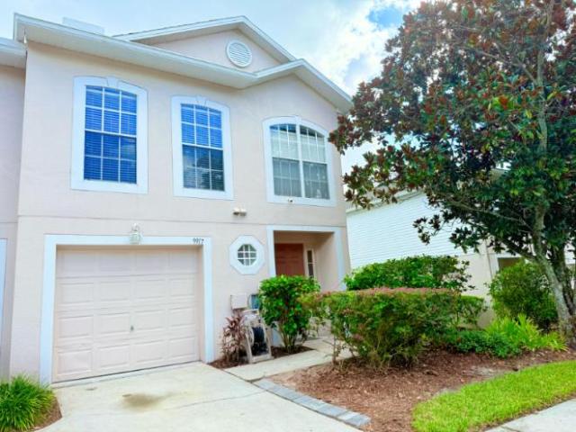 3 Br, 3 bath, Townhouse/Brownstone/RowHouse 9917 Ashburn Lake Drive
