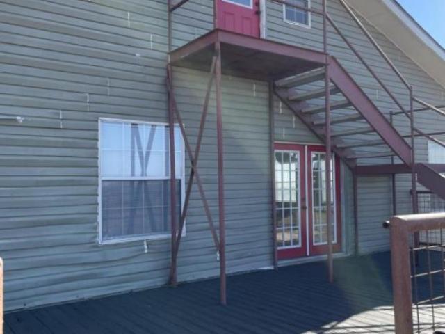 3 Br, 3 bath, Apartment 105 County Road 212