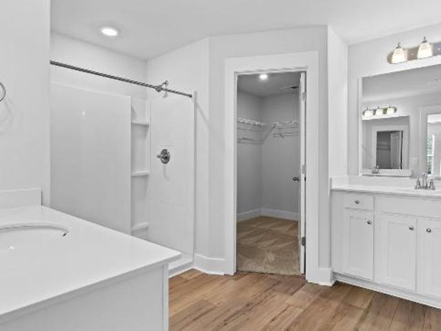 3 Br, 3 bath, Apartment 1060 Orangeburg Rd