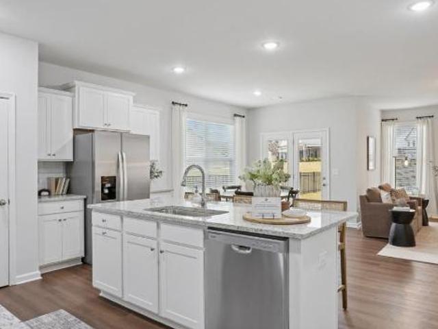 3 Br, 3 bath, Apartment 108 Acuna St