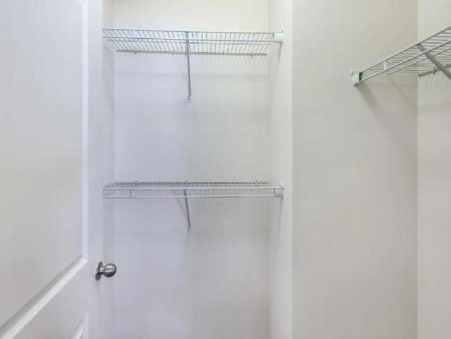 3 Br, 3 bath, Apartment 100 Garden Dr