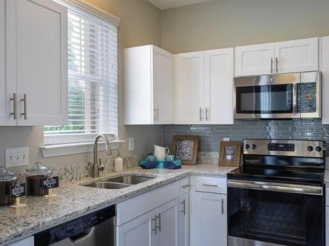 3 Br, 3 bath, Apartment 100 Village Crossing Dr
