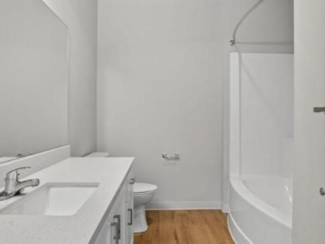 3 Br, 3 bath, Apartment 1440 John Day Dr