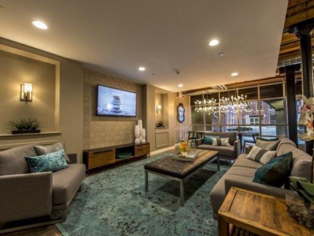 3 Br, 3 bath, Apartment 141 John St