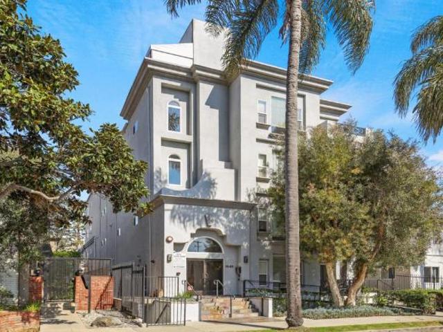 3 Br, 3 bath, Apartment 1544 Granville Ave