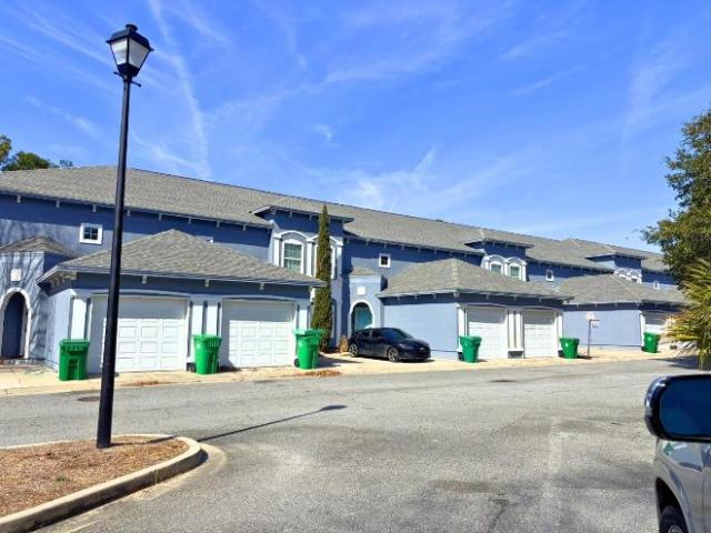 3 Br, 3 bath, Apartment 1708 Spring Hill Place