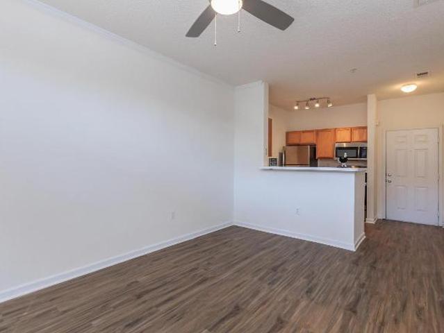 3 Br, 3 bath, Apartment 2002 Laysan Teal Ln