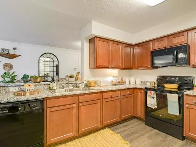 3 Br, 3 bath, Apartment 22 Campbell Scenic Dr