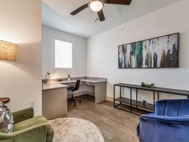 3 Br, 3 bath, Apartment 2350 Discovery Blvd