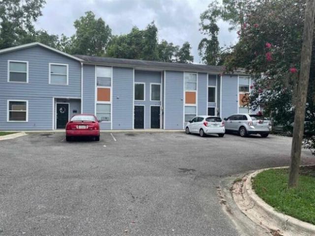 3 Br, 3 bath, Apartment 2405 Jackson Bluff Road