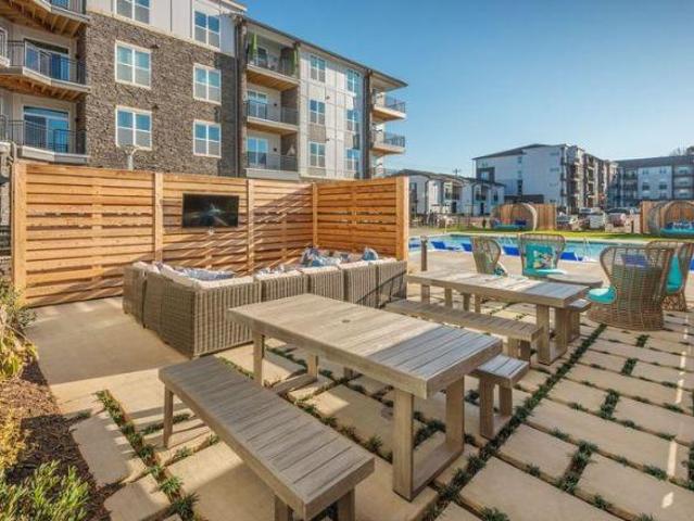3 Br, 3 bath, Apartment 2508 April Liu Lane