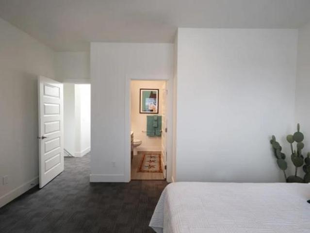 3 Br, 3 bath, Apartment 2602 NW Elm Ave