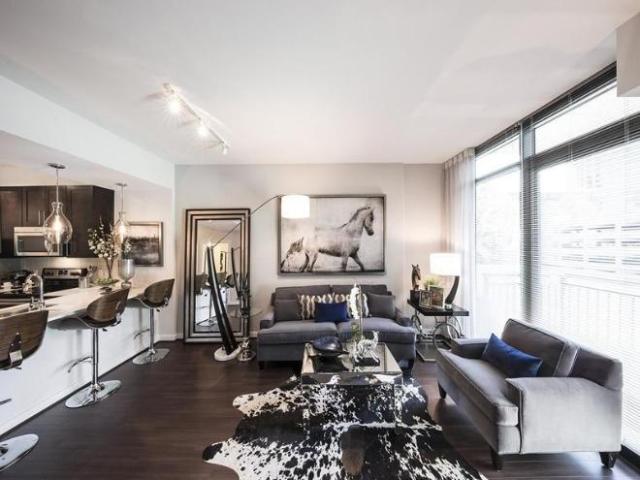 3 Br, 3 bath, Apartment 3380 Peachtree Rd NE