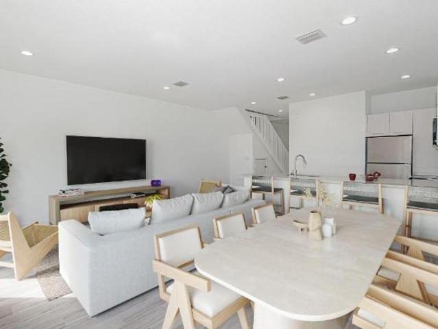 3 Br, 3 bath, Apartment 355 NW 30th Terr